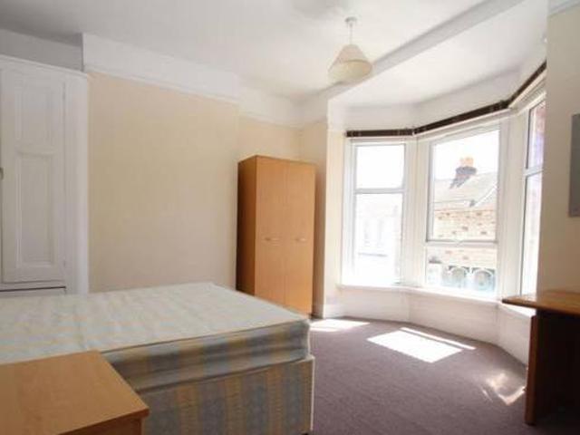 5 bedroom terraced house for rent in Montgomerie Road PO5