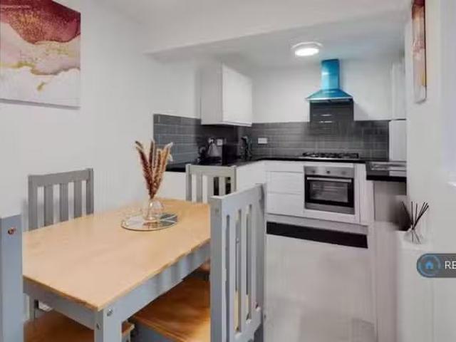 5 bedroom terraced house for rent in Manningham Road, Liverpoo.