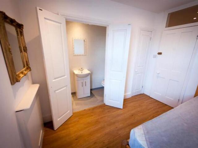 5 bedroom terraced house for rent in Martyrs Field Road, Canterbury, Kent, CT1