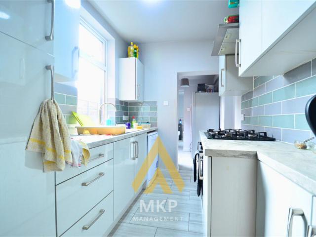 5 bedroom terraced house for rent in Milner Road, Selly Oak B29 7RG, B29