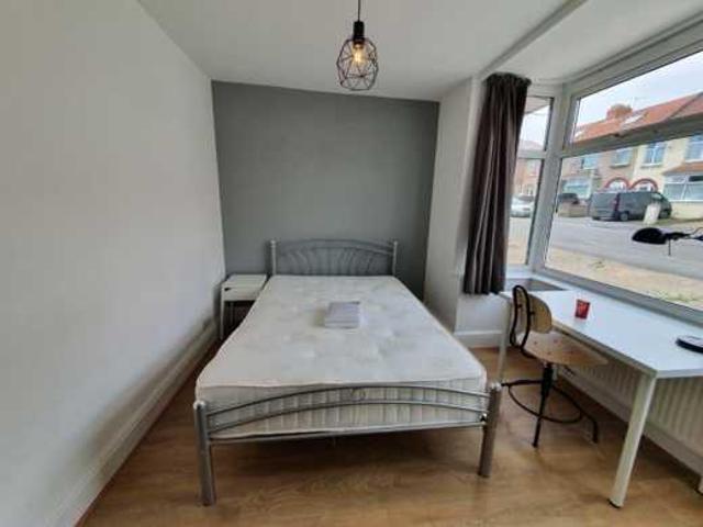 5 bedroom terraced house for rent in Northville Road, Bristol, BS7
