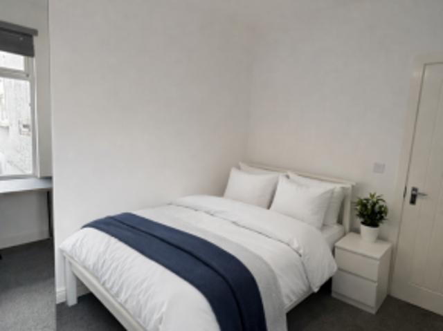 5 bedroom terraced house for rent in Newcome Road, Portsmouth, PO1
