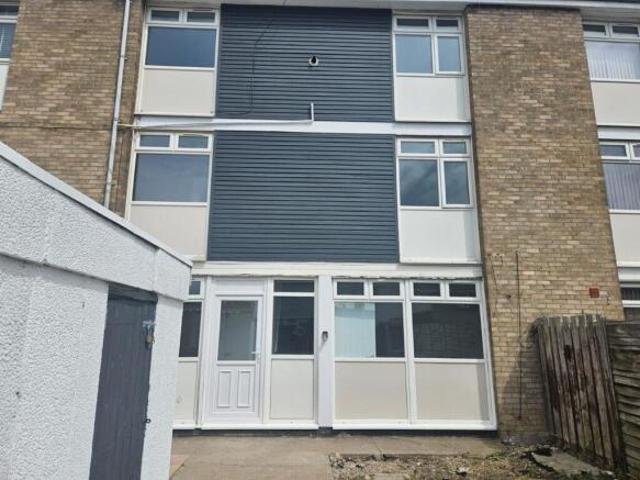 5 bedroom terraced house for rent in Sandford Close, Bransholme, HU7