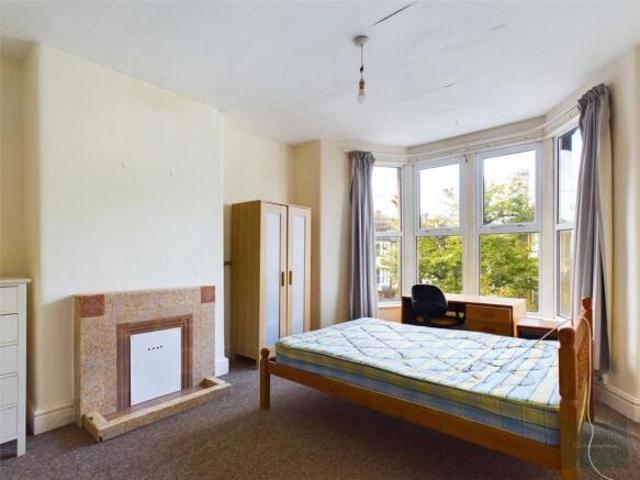 5 bedroom terraced house for rent in Seymour Avenue, BS7