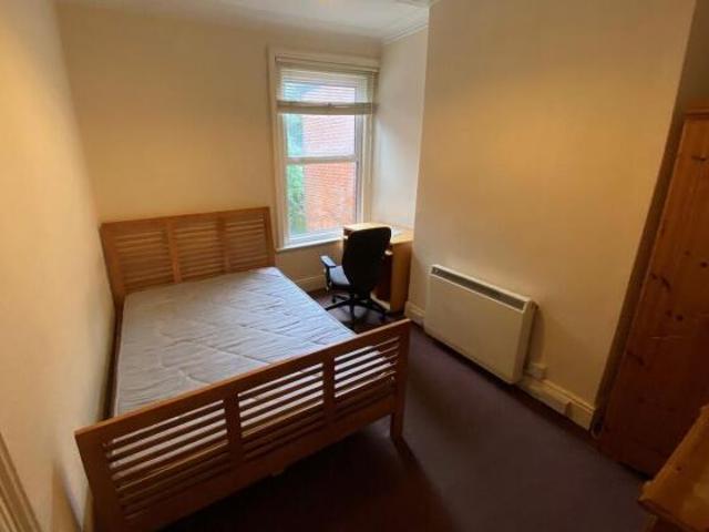 5 bedroom terraced house for rent in Shakespeare Avenue, Southampton, SO17