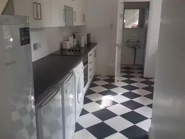 5 bedroom terraced house for rent in St Martins Road, Canterbu.