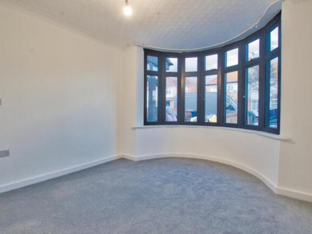 5 bedroom terraced house for rent in St. Pauls Avenue, Harrow, HA3 9PR, HA3