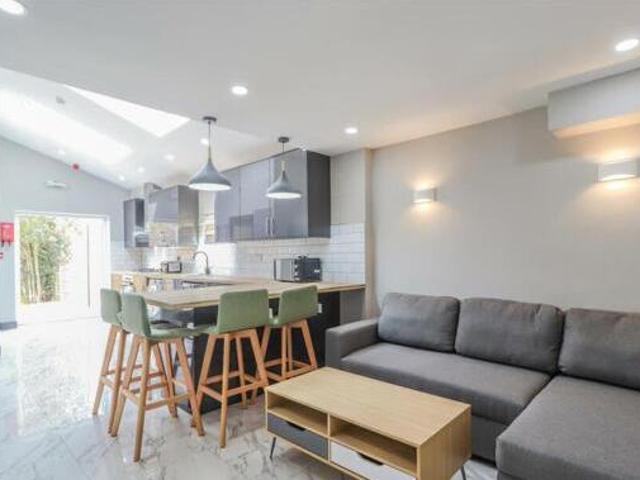5 Bedroom Terraced House For Rent In Stoke