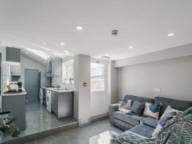 5 Bedroom Terraced House For Rent In Stoke