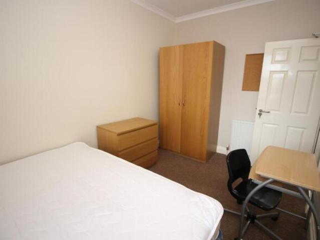 5 bedroom terraced house for rent in Swinburn Place, Newcastle upon Tyne, and Wear, Ne4