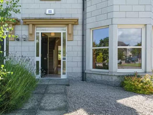5 bedroom terraced house for rent in Polmuir Gardens, Aberdeen.