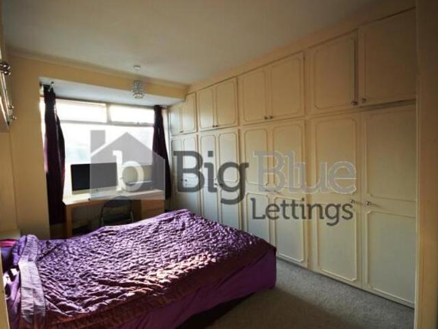 5 bedroom terraced house for rent in Park View Grove, Leeds, West Yorkshire, LS4