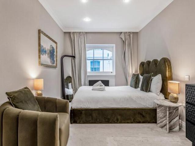 5 bedroom terraced house for rent in Petersham Place, South Kensington, London, SW7