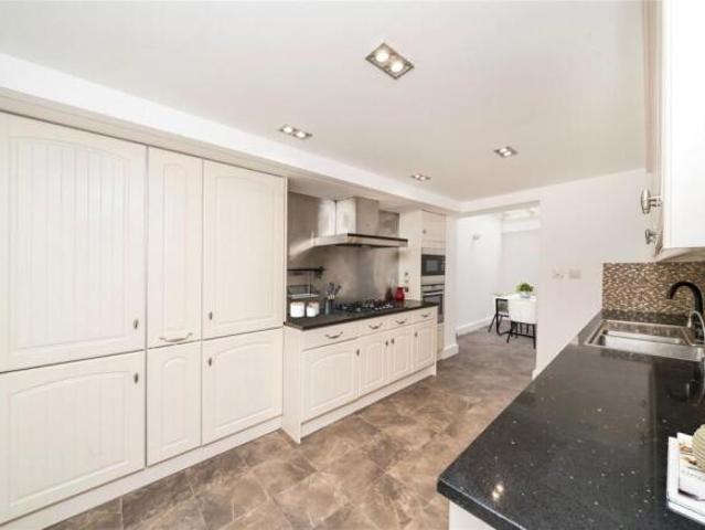 5 bedroom terraced house for rent in Pembridge Road, Notting Hill, W11