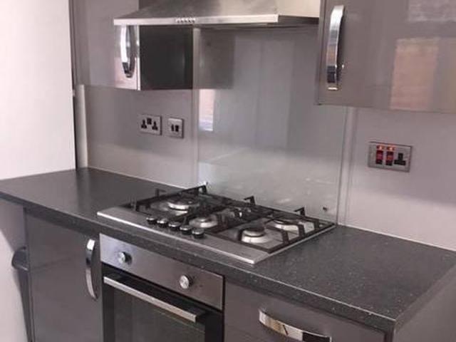 5 bedroom terraced house for rent in Percy Road Southsea PO4