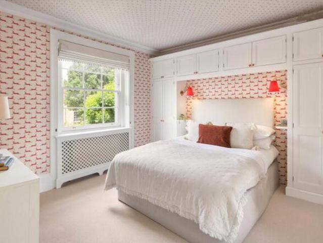 5 bedroom terraced house for rent in Pitt Street, Kensington, London W8