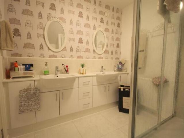 5 bedroom terraced house for rent in Rogers Court, Hanham, Bristol, BS15