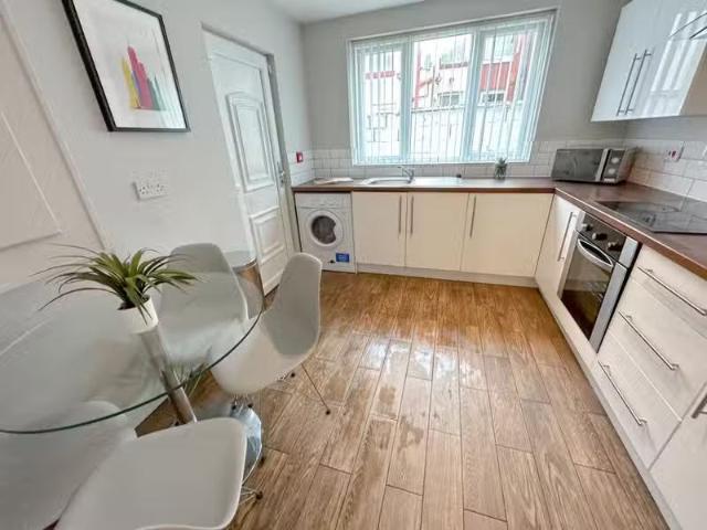 5 bedroom terraced house for rent in Romer Road, L6 6DH,, L6