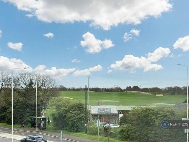 5 Bedroom Terraced House For Rent In Romford