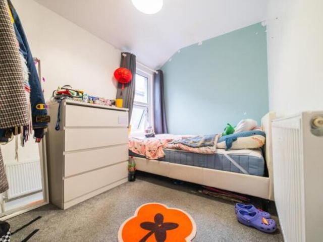 5 bedroom terraced house for rent in Railway Street, Splott, CF24