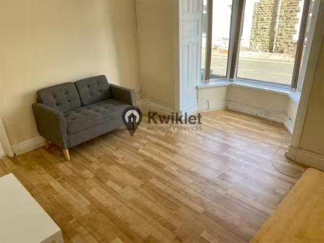 5 bedroom terraced house for rent in wood road, Treforest, CF37