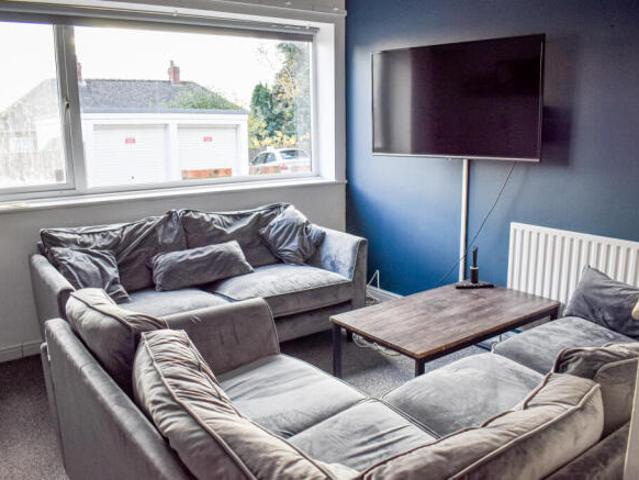 5 bedroom terraced house for rent in West End / 5 Bed & 2 Bath / SEPT 2026, LN1