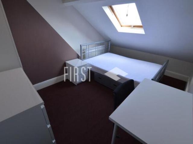 5 bedroom terraced house for rent in Westcotes Drive, West End, LE3