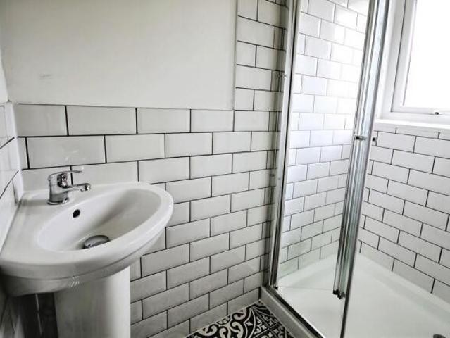 5 bedroom terraced house for rent in Westerham Close, Canterbury, CT2