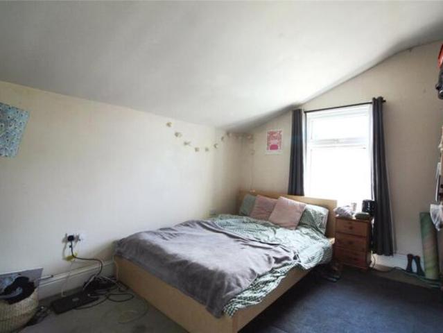 5 bedroom terraced house for rent in Wick Road, Brislington, Bristol, BS4