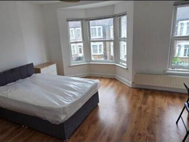 1 bedroom house share for rent in Wickham Lane, London, SE2