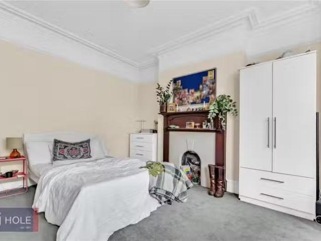 5 bedroom terraced house for rent in Toronto Road, Horfield, B.