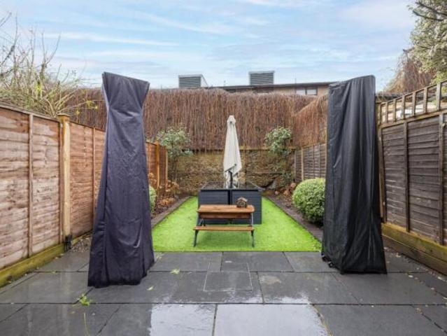 5 bedroom terraced house for rent in Tasso Road, Barons Court, W6