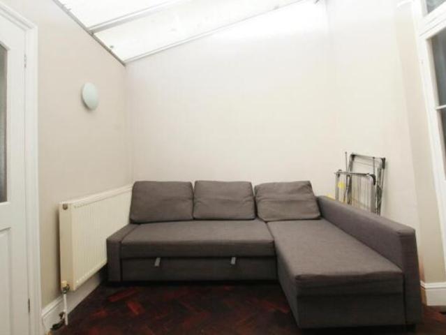 5 bedroom terraced house for rent in The Avenue St Andrews, BS7