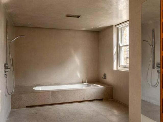 5 bedroom terraced house for rent in The Vale, Chelsea, SW3