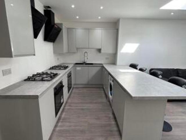 5 bedroom terraced house for rent in Thornycroft Road, Liverpool Students 26/27 Academic Year, L15