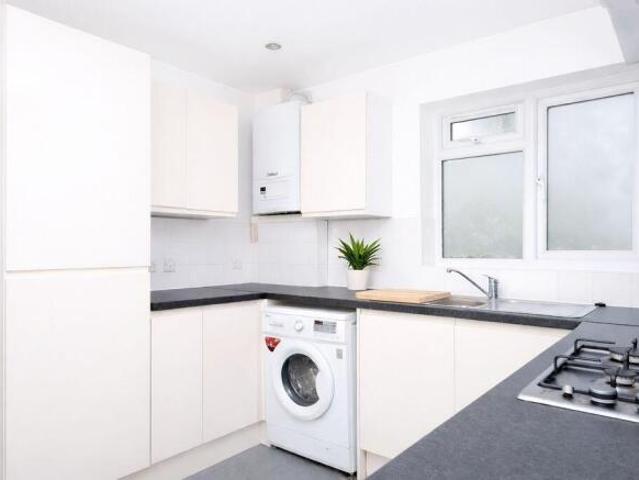 5 bedroom terraced house for rent in Upper Bevendean Avenue, Brighton, BN2