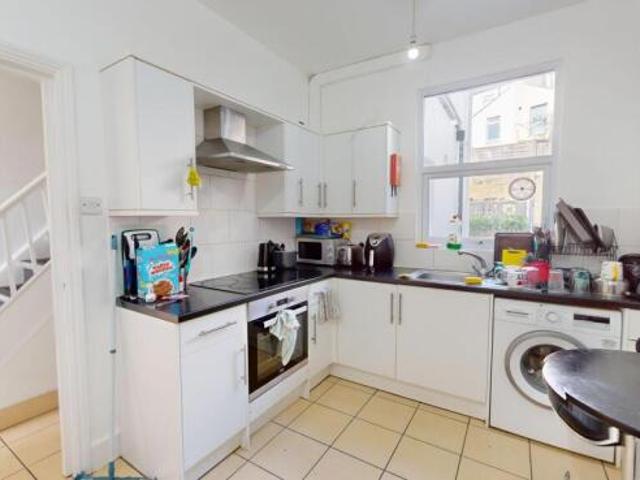 5 bedroom terraced house for rent in Viaduct Road, BN1