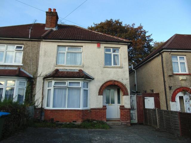 5 bedroom terraced house for rent in Violet Road, Southampton, SO16