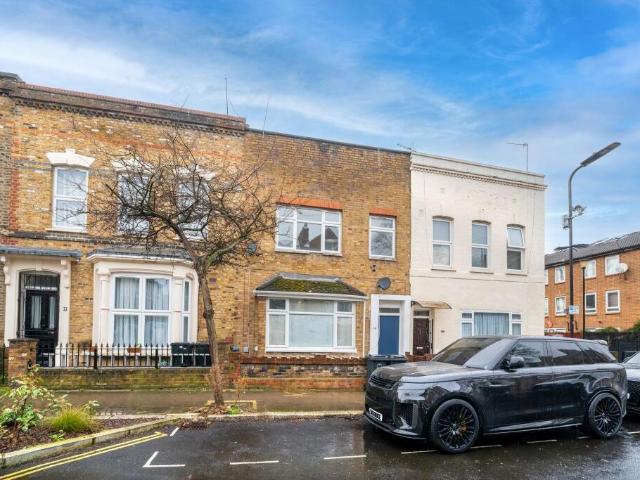 5 bedroom terraced house for sale
