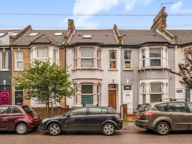 5 bedroom terraced house for sale