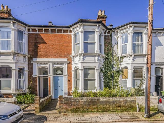 5 bedroom terraced house for sale