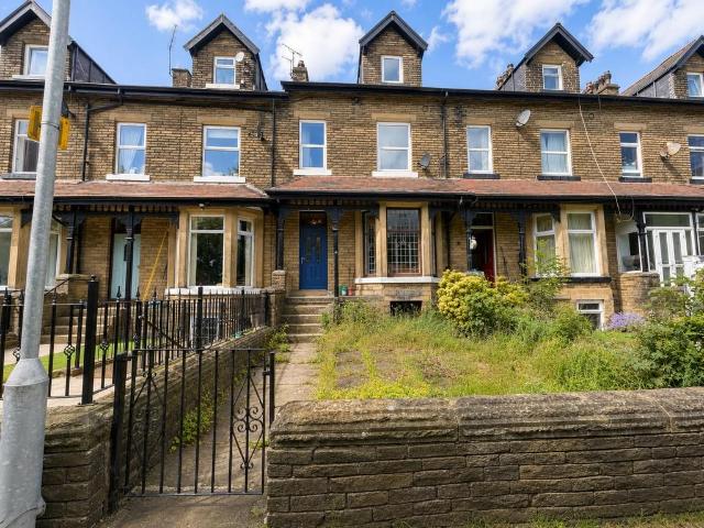 5 bedroom terraced house for sale