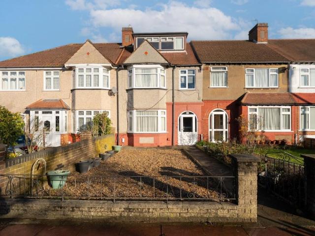 5 bedroom terraced house for sale