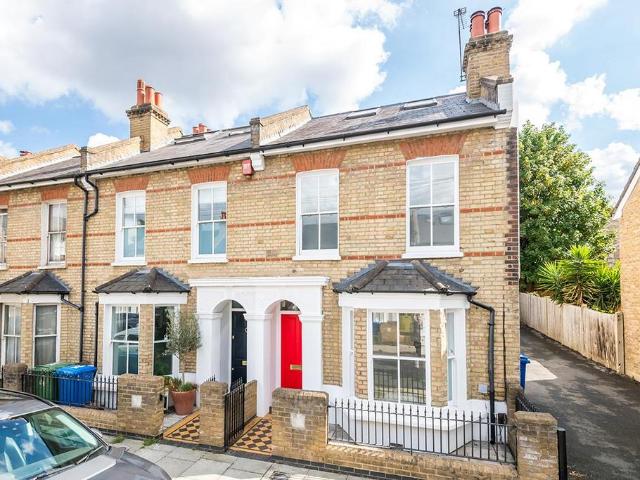 5 bedroom terraced house for sale