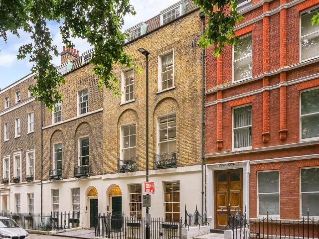 5 bedroom terraced house for sale
