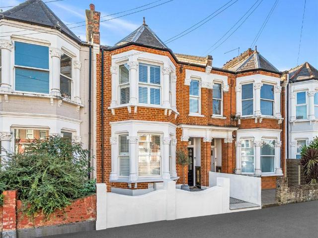 5 bedroom terraced house for sale