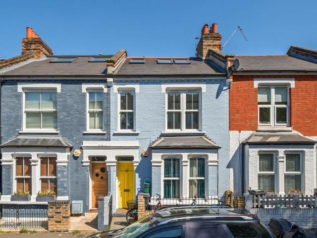 5 bedroom terraced house for sale