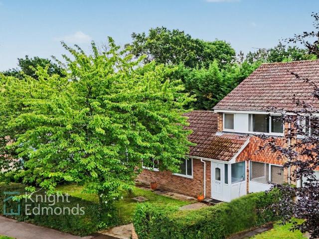 5 bedroom terraced house for sale