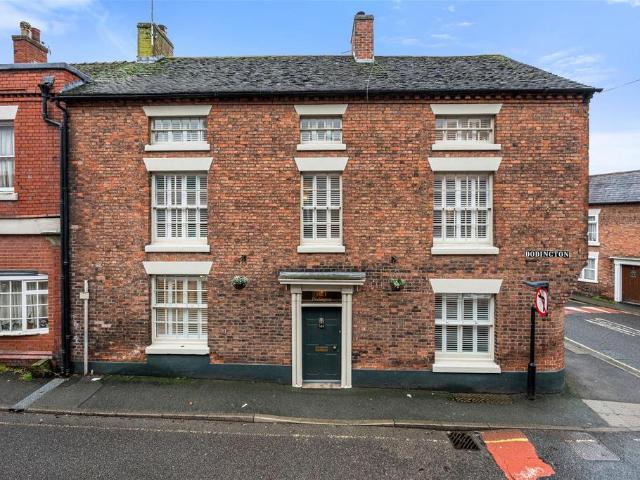 5 bedroom terraced house for sale