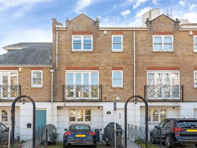 5 bedroom terraced house for sale